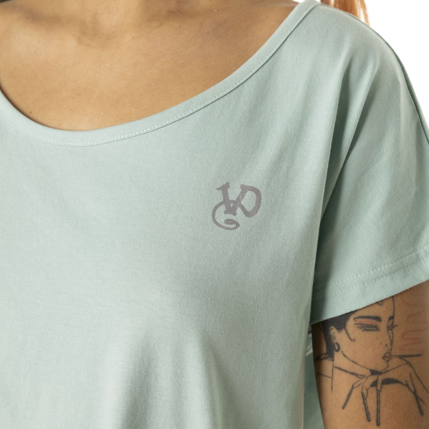 Tee Shirt Bleu coupe Oversize Col large ONLY | Femme - Vondutch | Von Dutch